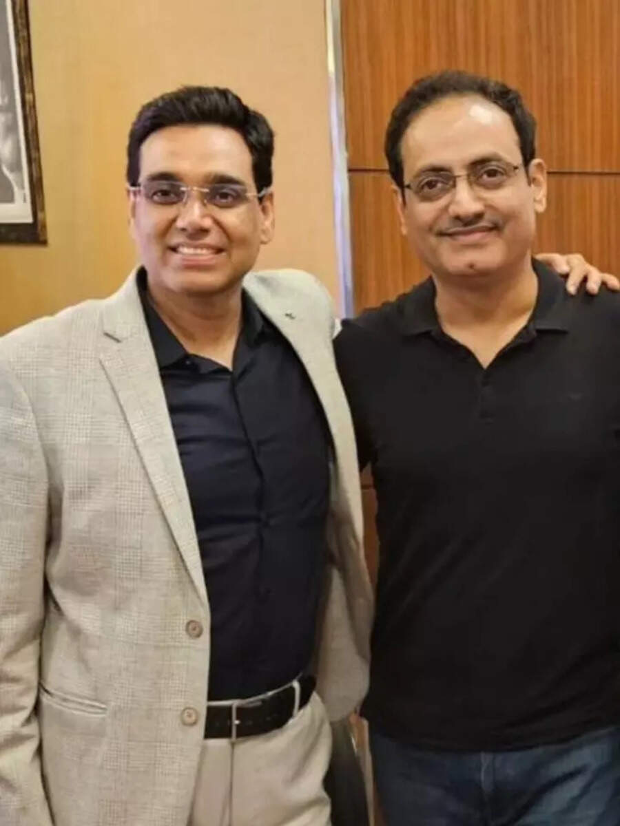 Drishti IAS Founder Dr Vikas Divyakirti or IPS Manoj Sharma who secured ...