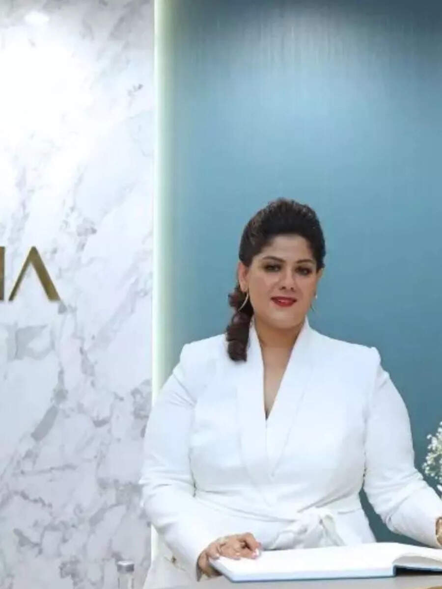 Who is Vratika Gupta fashion designer bought Rs 116 Crore Pesthouse ...