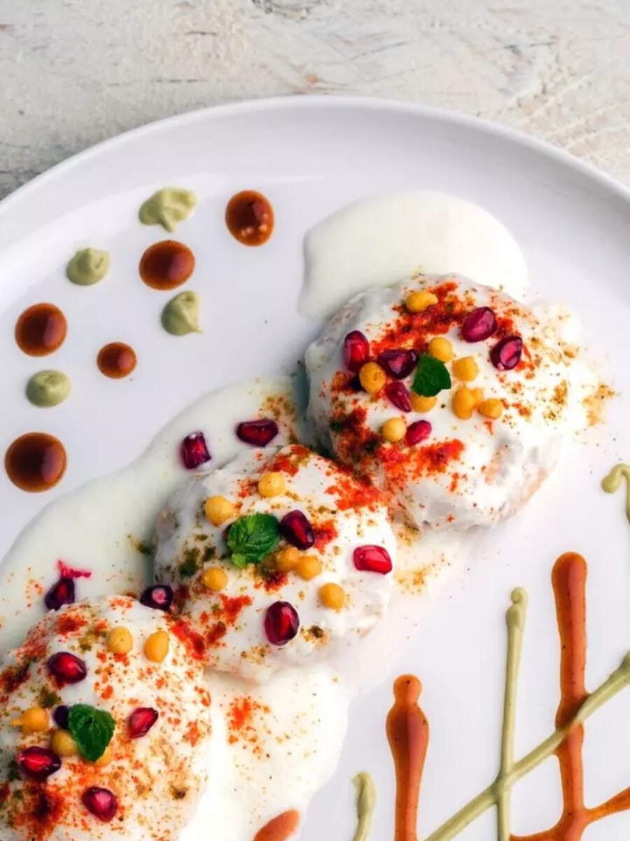 Best Dahi Bhalla in RDC Market Ghaziabad | Times Now Navbharat