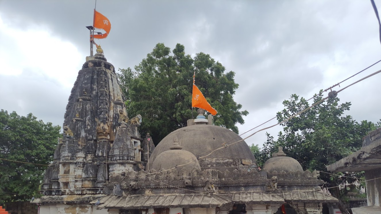 जामनगर में स्थित है महादेव का ये मंदिर, दर्शन मात्र से मिलता है लाभ ...