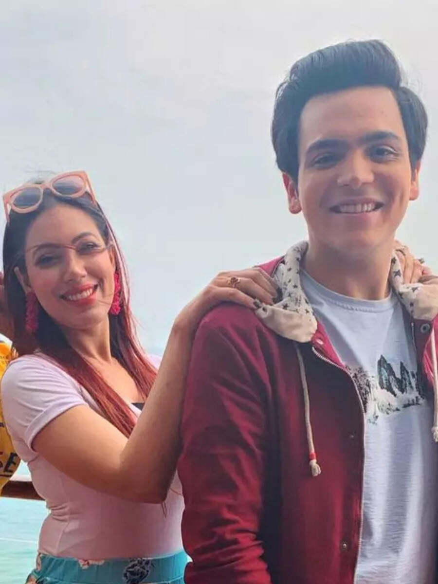 Taarak Mehta Fame Tappu Raj Anadkat or Babita Ji aka Munmun Dutta age ...