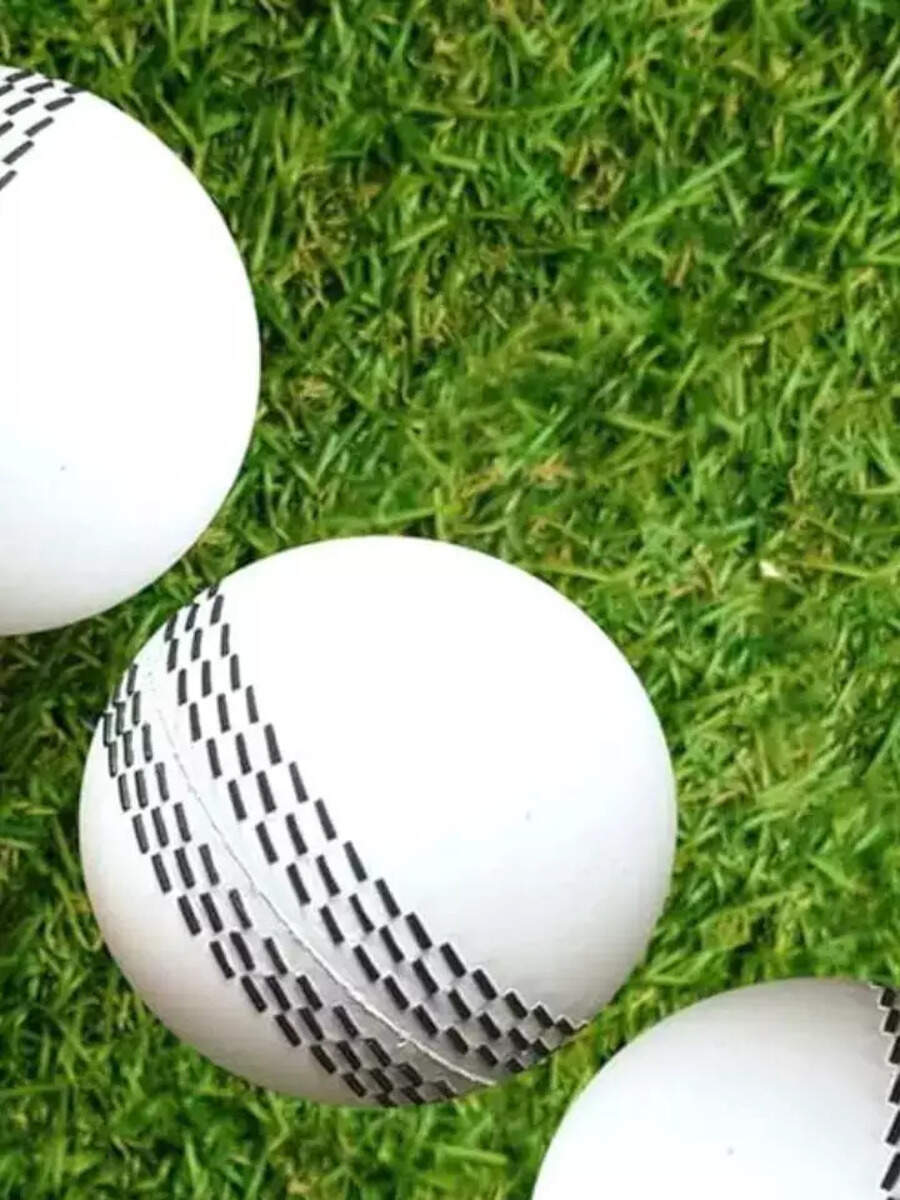 T20 क्रिकेटमध्ये पांढरा चेंडू का वापरला जातो? - why white ball used in ...