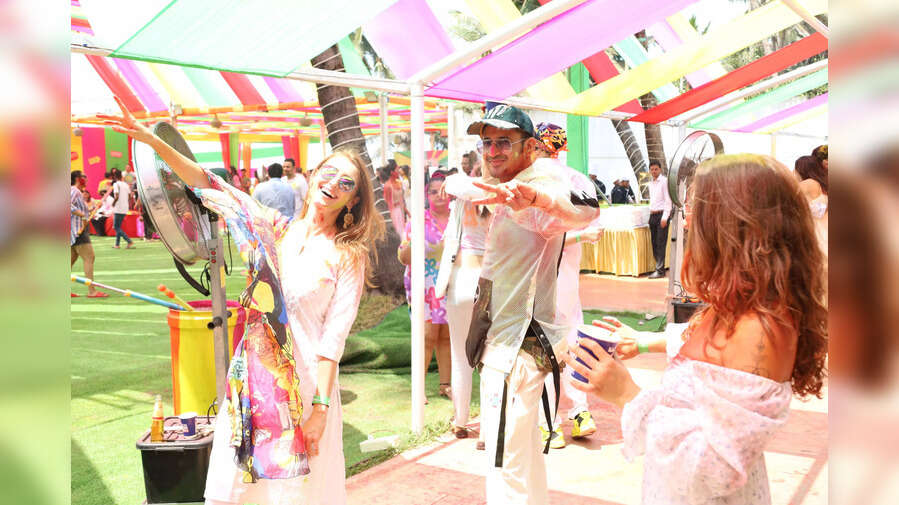 Holi Bash 2024: टाइम्स ग्रुप के MD Vineet Jain ने धूमधाम से किया होली ...