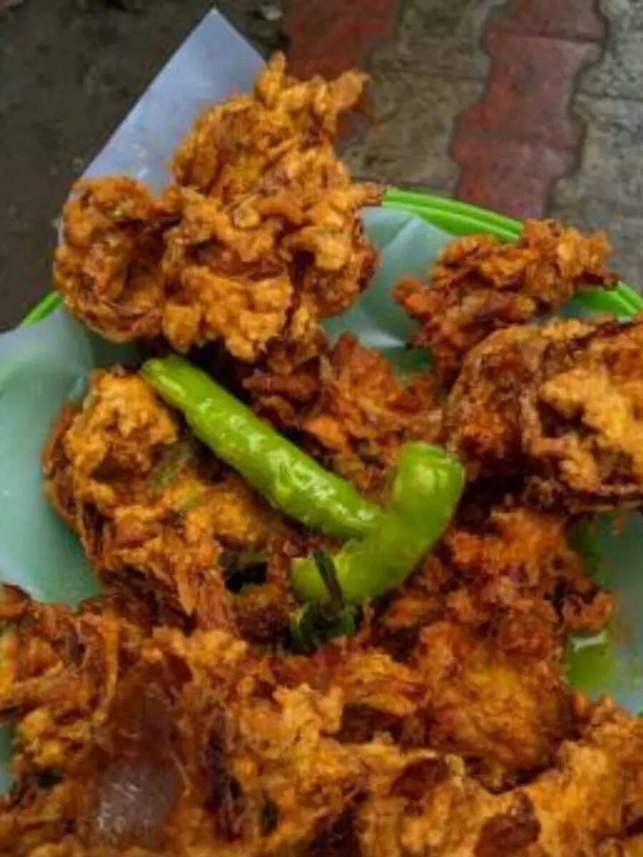 machchhar ke pakode famous in bharatpur city- भरतपुर में 'मच्छर' के ...