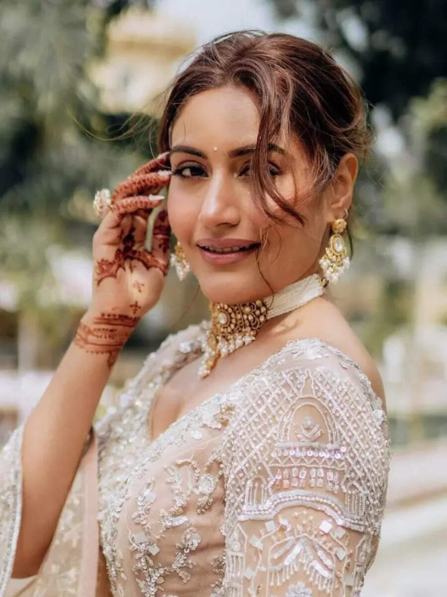 Surbhi Chandna lehenga looks for Haldi and mehndi ceremony - हल्दी ...