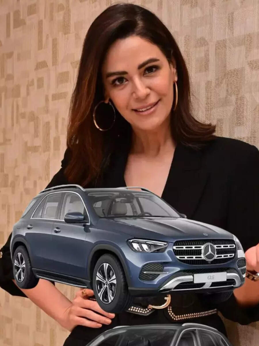 Actress Mona Singh Brings Home New Mercedes GLE | Times Now Navbharat