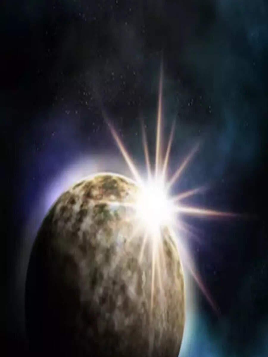 चंद्रापेक्षा मोठा पण सूर्यमालेतला सर्वात छोटा ग्रह कोणता माहितीये ...