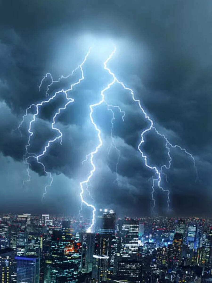 Why Does Lightning In the Sky And Cloud Make Sound During Rain Know ...