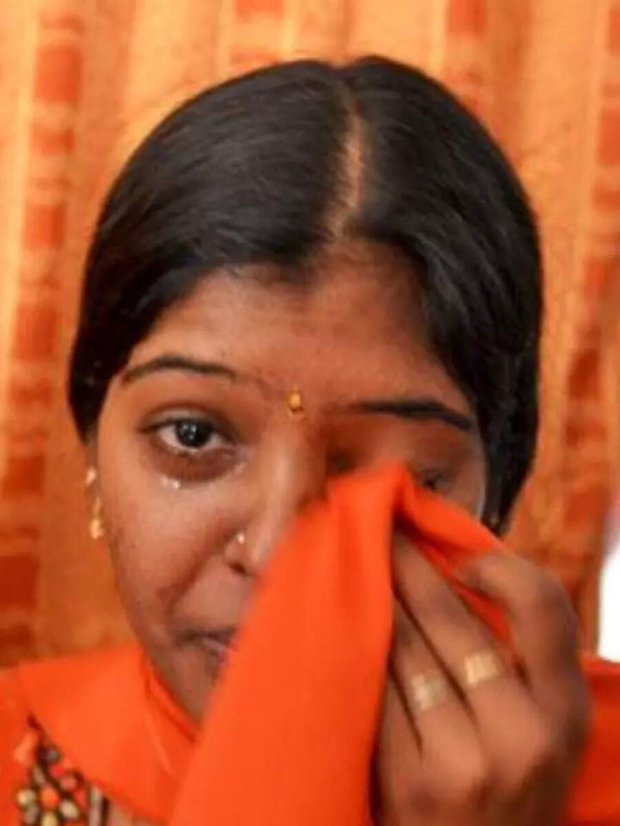 CA Topper Auto Driver Daughter Prema Jayakumar Cracked CA Final with Rank 1- सीए जैसी कठिन ...