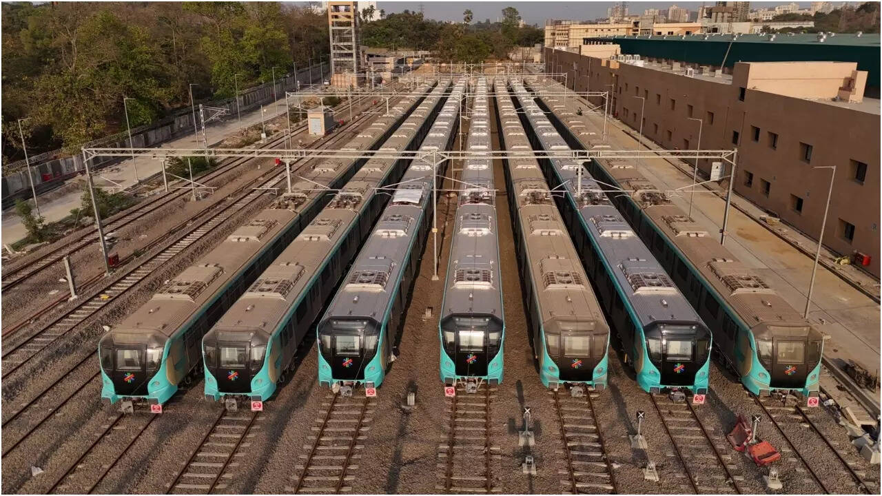 Mumbai Metro Corridor-3 is going to start between Aarey and BKC 1 hour ...