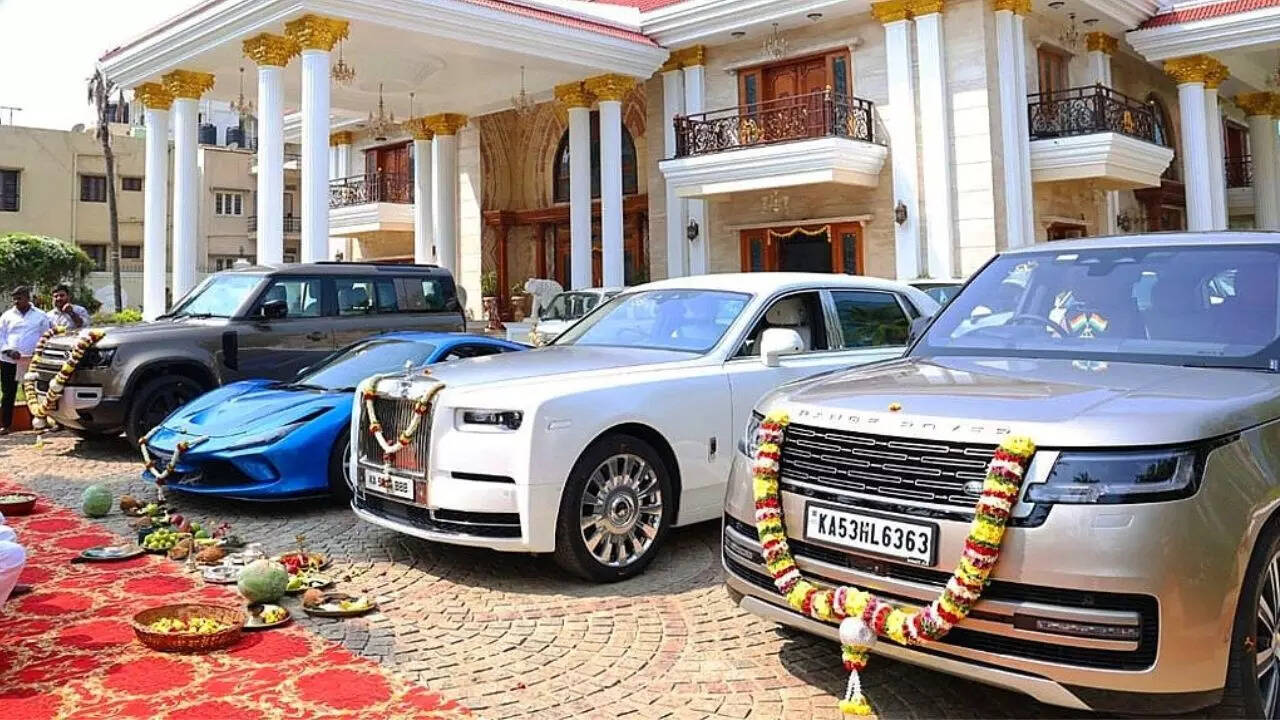 Indias Richest MLA MTB Nagaraj Ayudha Pooja Car Collection