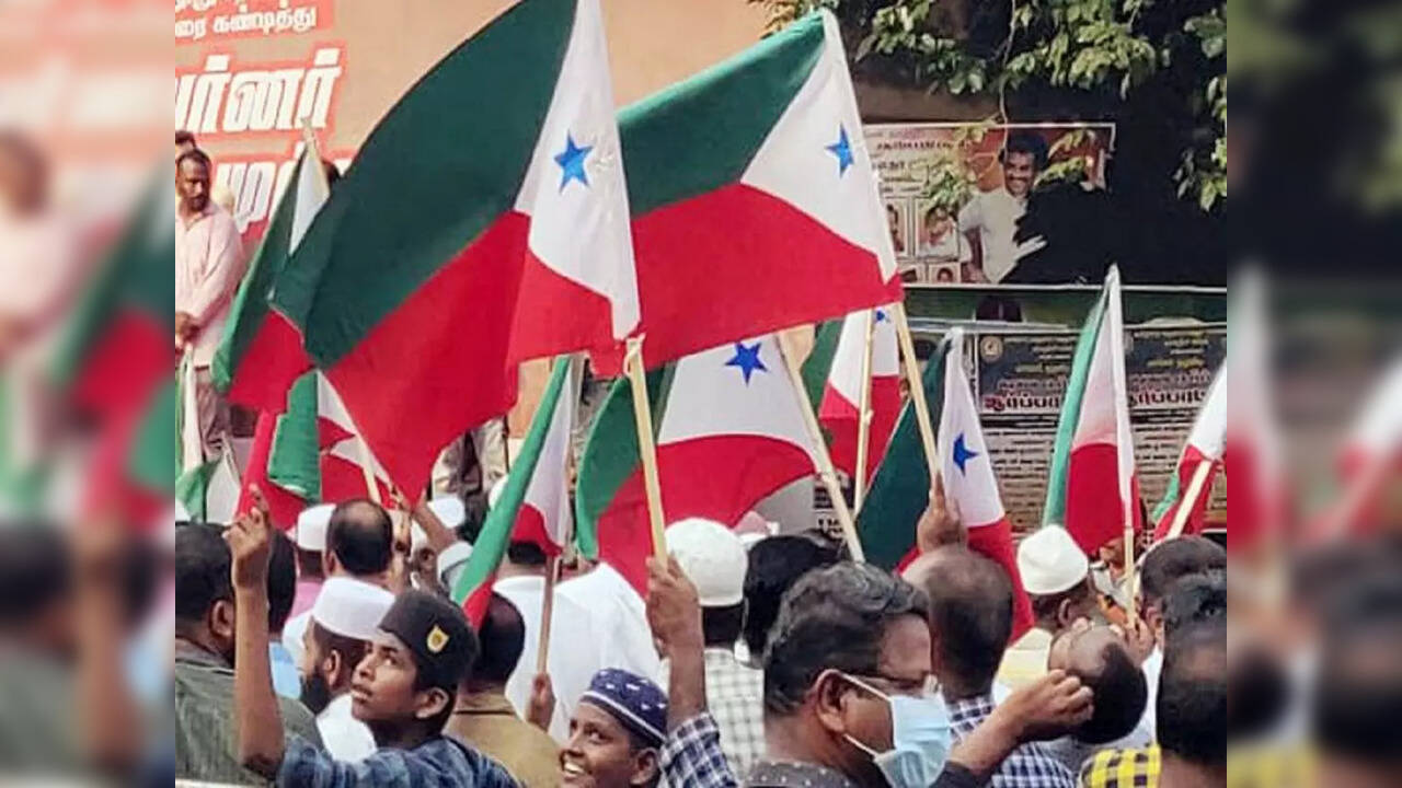 twitter removed the official twitter handle of pfi- अब PFI पर 'Twitter ...