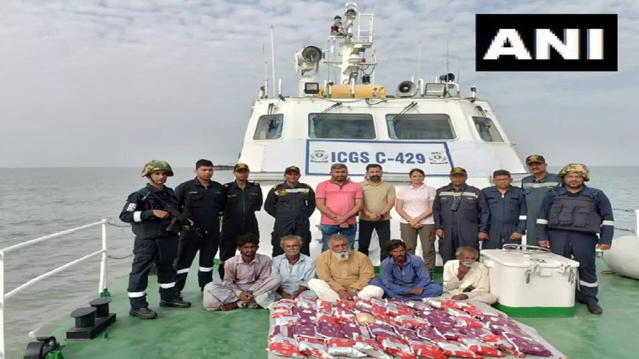 indian coast guard nab pakistani boat al sakar with 50 kg of heroin ...