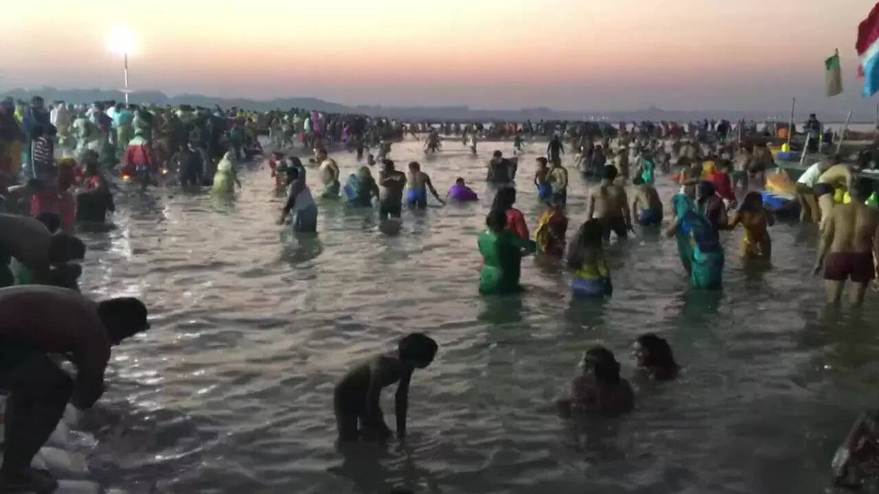Prayagraj Magh Mela Paush Purnima bath at Prayagraj Sangam Pat on January 6 14 bathing ghats ...