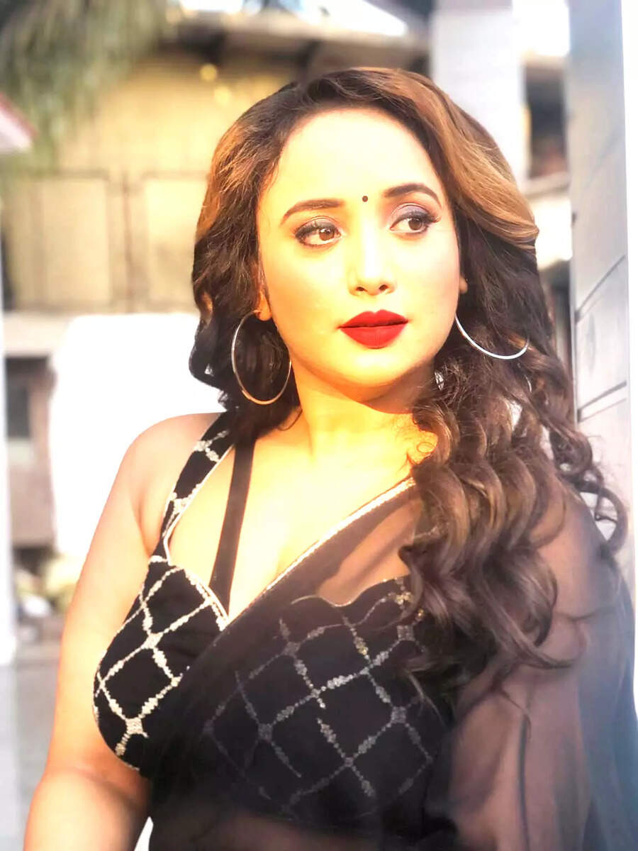 Bhojpuri Actress Rani Chatterjee Takes Break from Social Media | Times ...