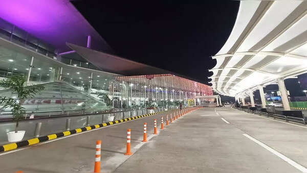 New facility to passengers at Lucknow airport, now e-entry will be ...