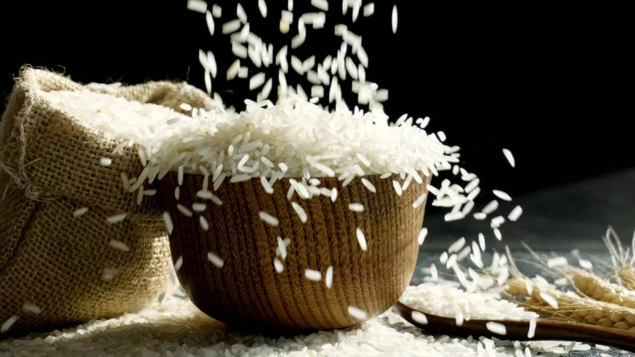 Rice Check: How to check Real or Fake Rice?-कहीं आपकी थाली में रखा चावल ...