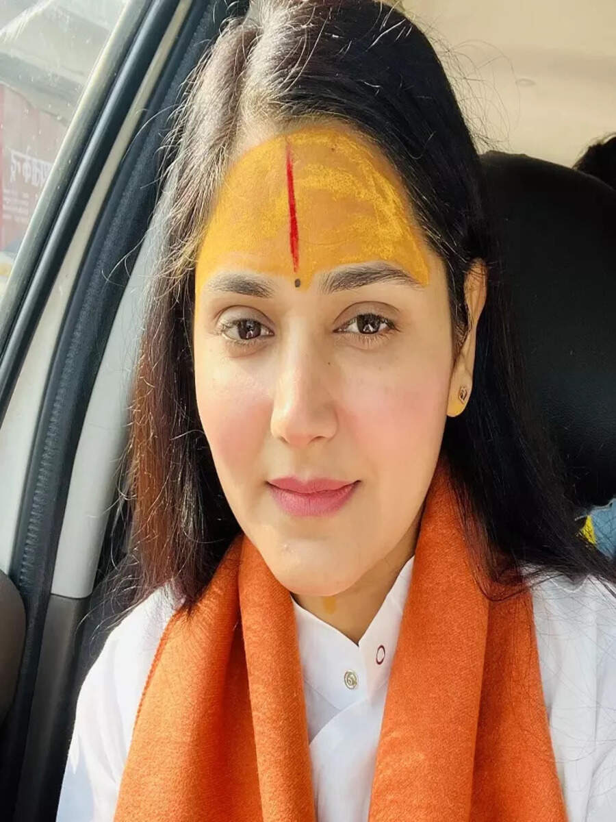 devi nidhi saraswat marriage husband and family younger than Jayakishori | Times Now Navbharat