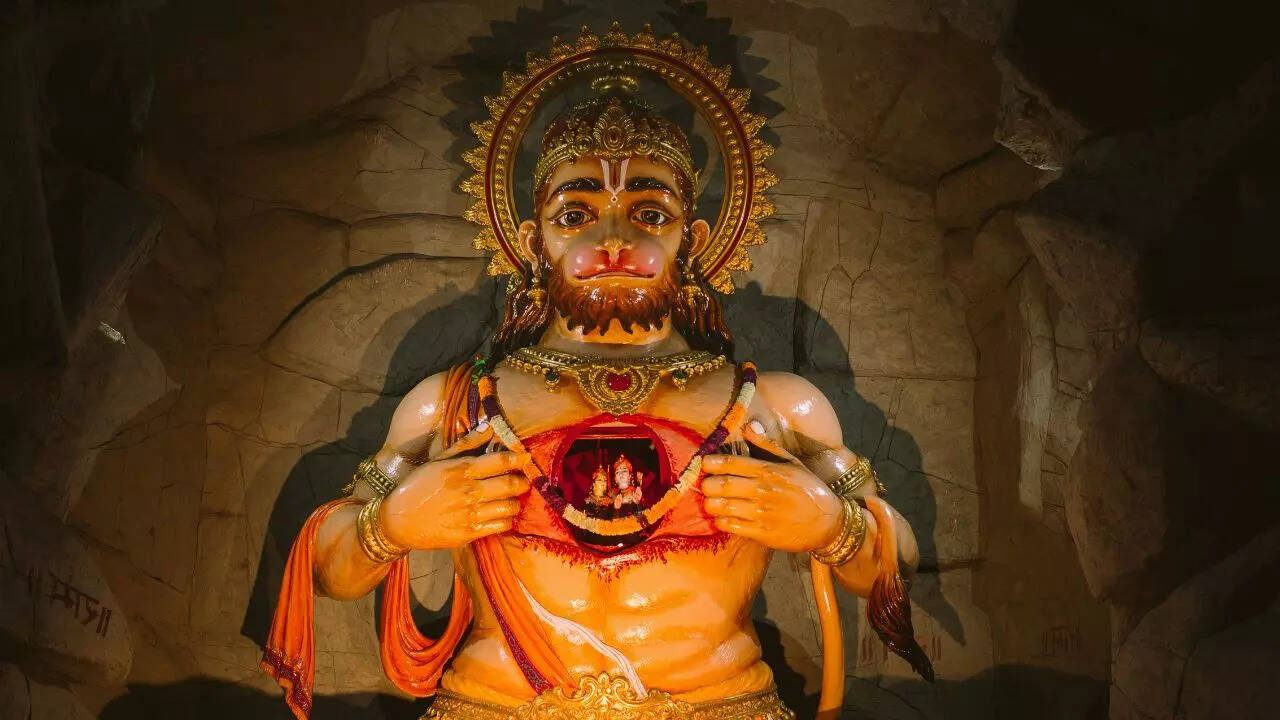 hanuman ji was born on the path shown by rishi matang read interesting ...