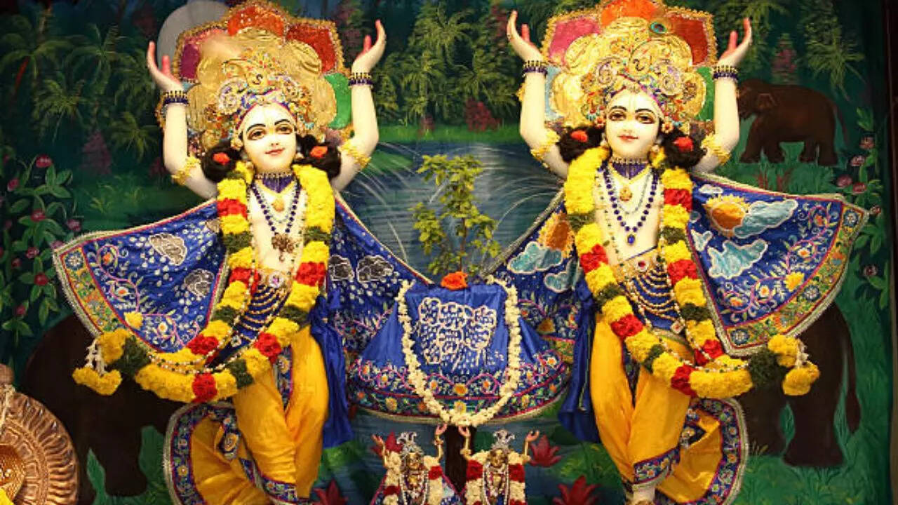 श्रीकृष्ण की प्रिय राधा रानी के नाम से रखें अपनी बिटिया का नाम, खुल ...