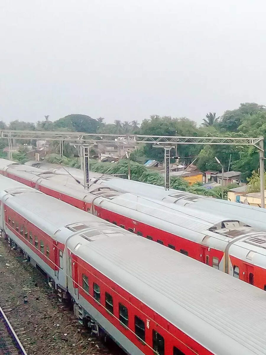 AC in Train Coaches: Train Coach AC, Train AC Capacity, Train AC, AC ...